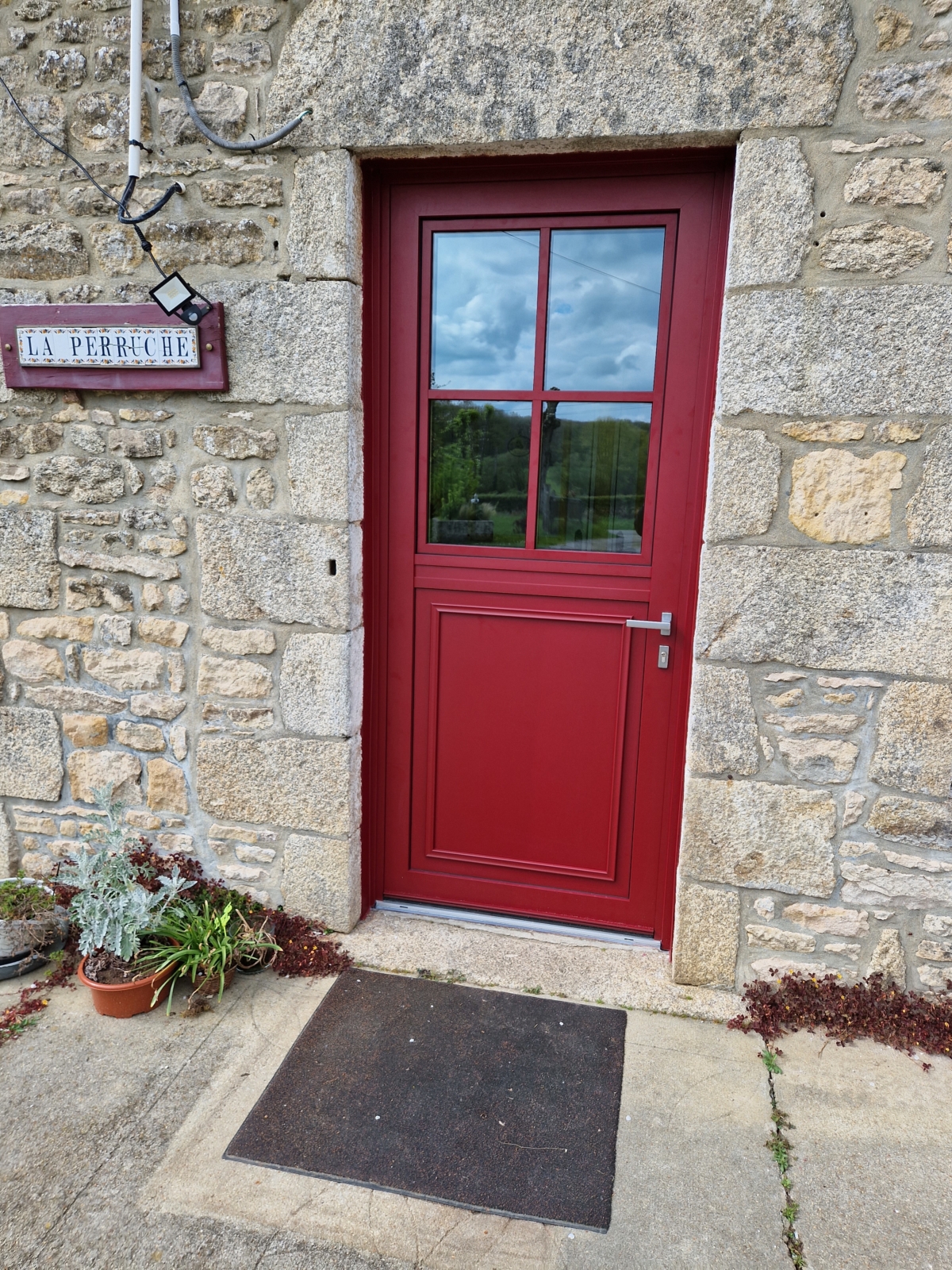 Porte d’entrée ALU / BOIS type paysanne, modèle LEGENDE de chez MéO ...